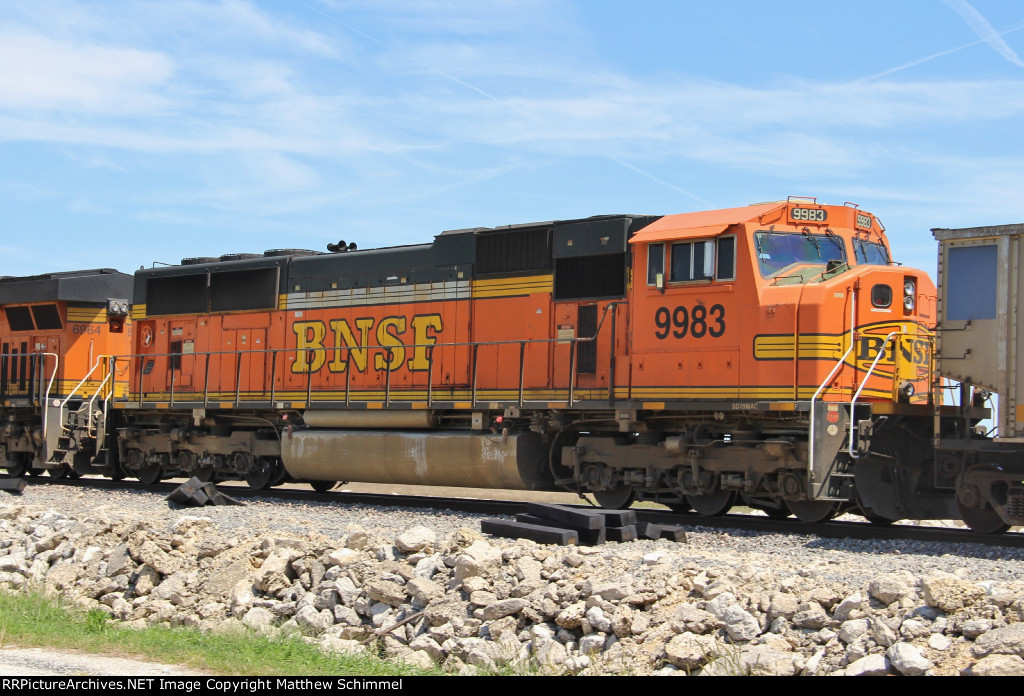 BNSF 9983